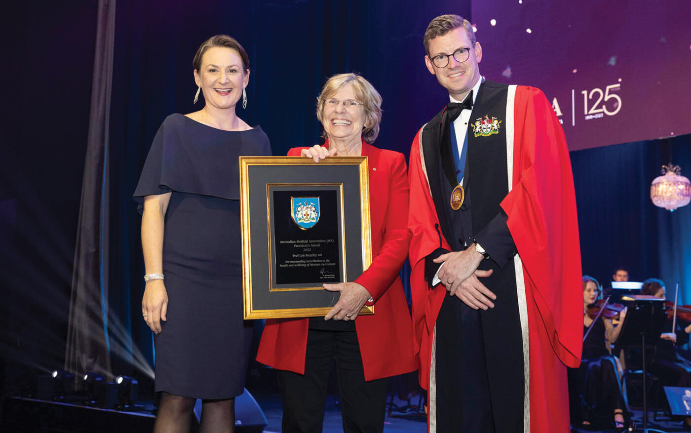 Professor-Lyn-Beazley-with-the-President's-Award - Medical Forum