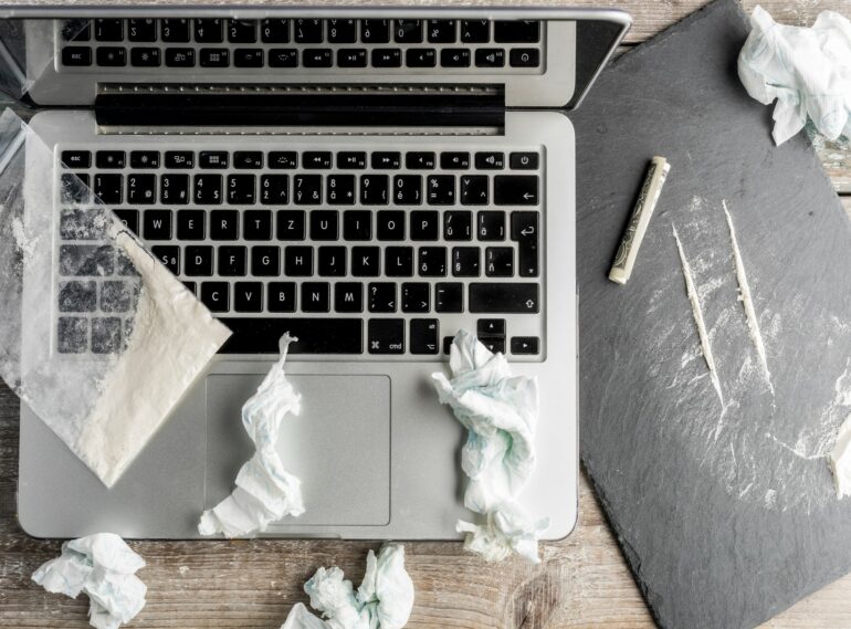 Online illicit drug risk - Medical Forum